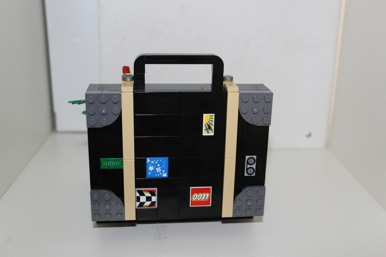 LEGO IDEAS - Product Ideas - Vacation Suitcase