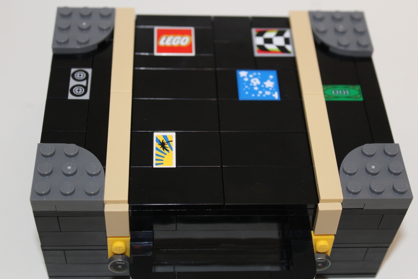 LEGO IDEAS - Product Ideas - Vacation Suitcase