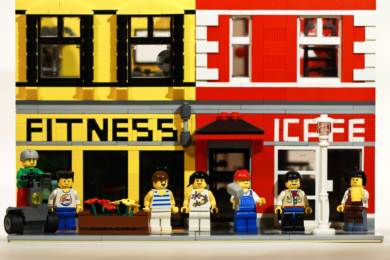LEGO IDEAS - Product Ideas - Fitness and Internet Cafe in a House With ...