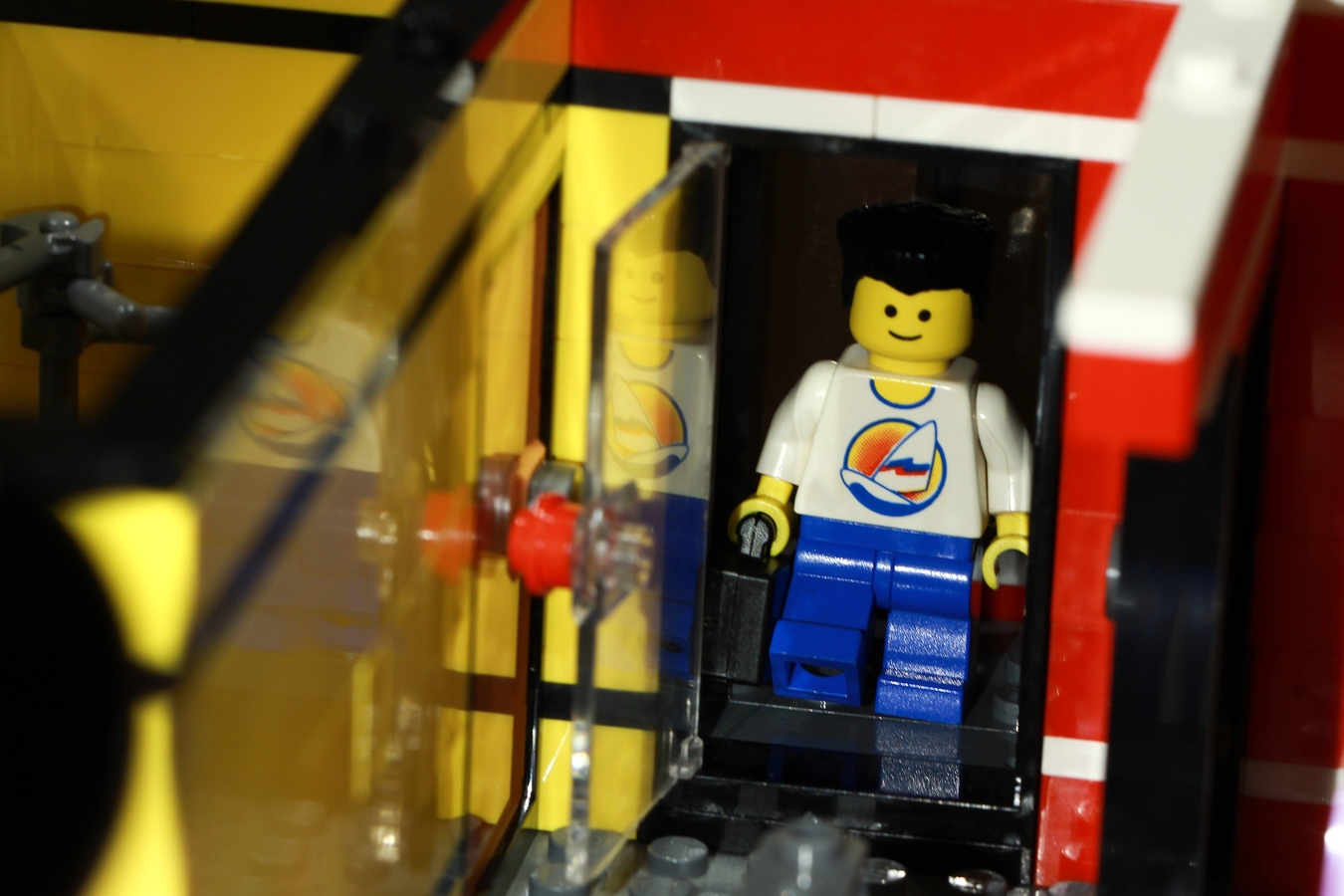 LEGO IDEAS - Product Ideas - Fitness and Internet Cafe in a House With ...