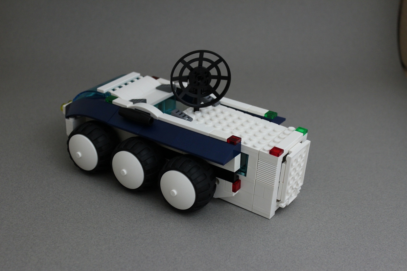 LEGO IDEAS - Product Ideas - Research Lab Transporter