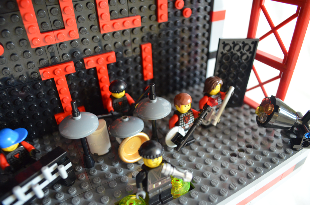 LEGO IDEAS - Product Ideas - Rock-n-Roll Band on the Stage