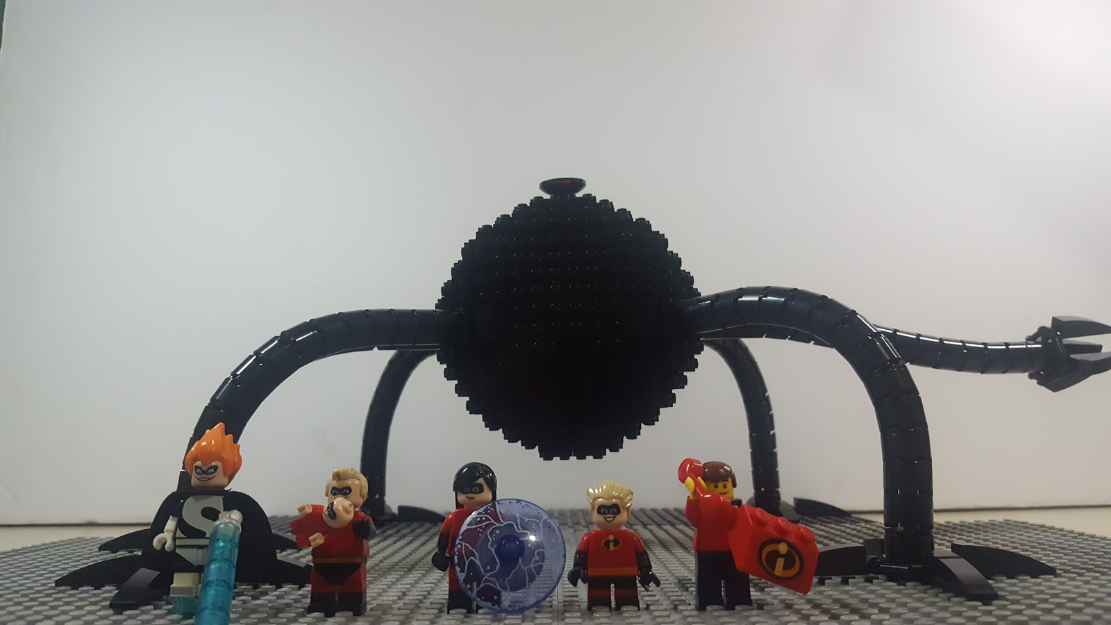 Lego The Incredibles Omnidroid