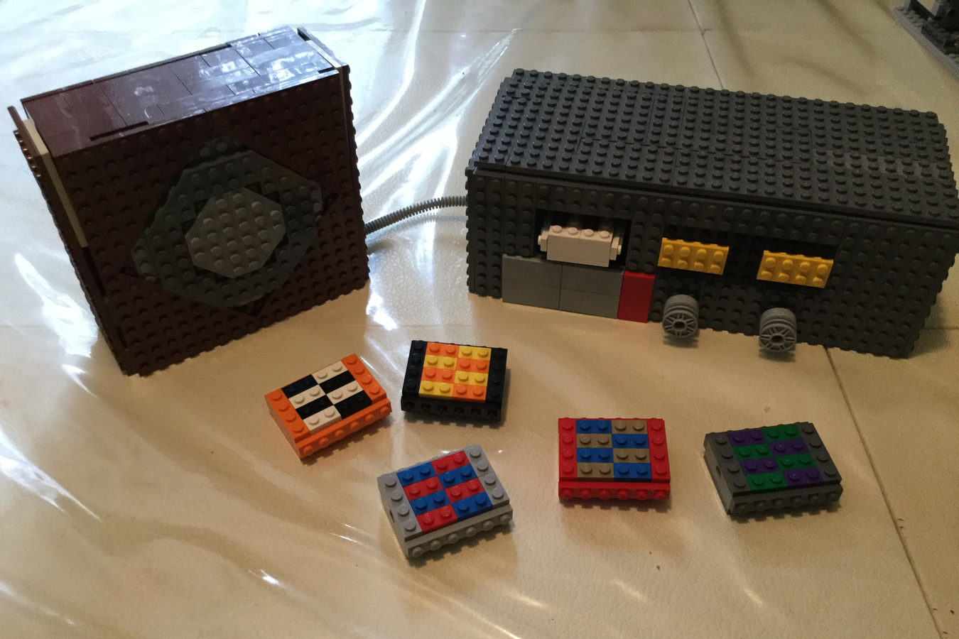 LEGO IDEAS - Music to our ears! - 8-track player with speakers