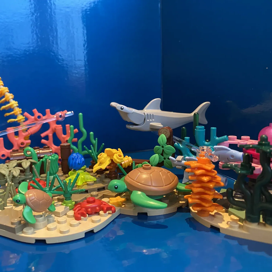 LEGO IDEAS - Me, myself and I - Treasure Hunting in a Coral Reef