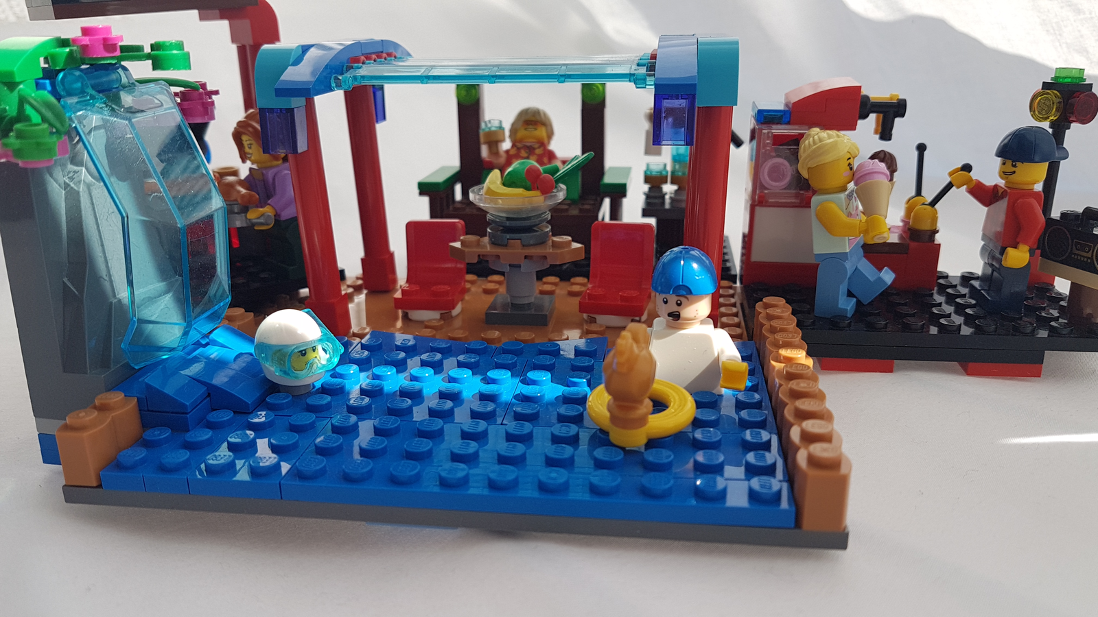 LEGO IDEAS - Build that holiday into THAT holiday! - Paradise Vacation
