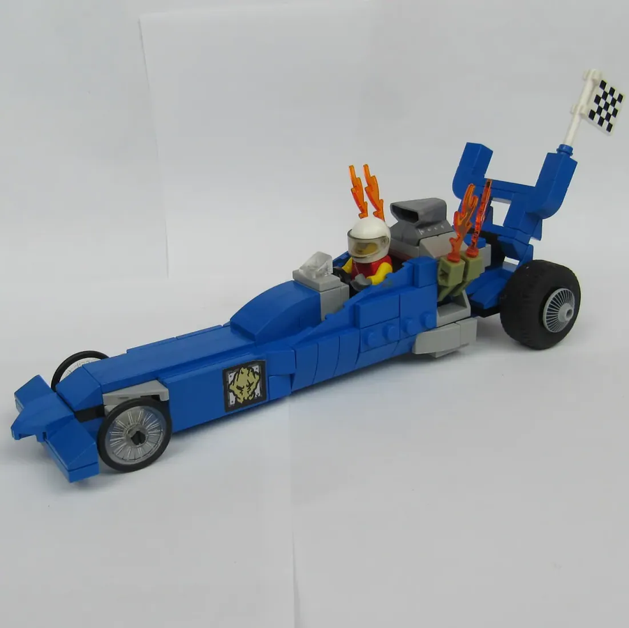 LEGO IDEAS - Me, myself and I - Driving a Dragster!