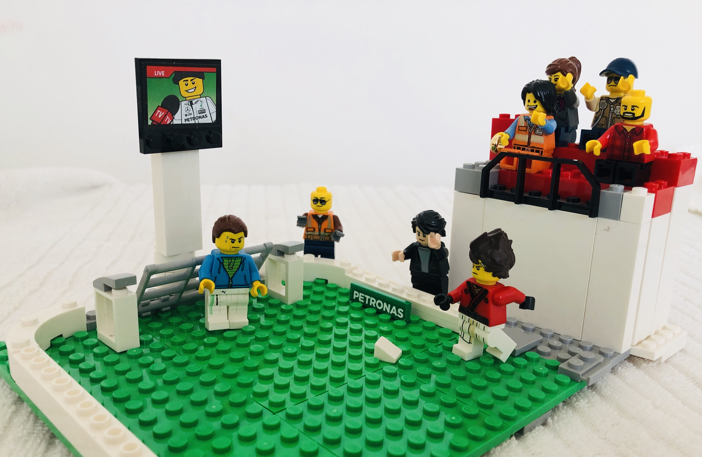 LEGO IDEAS - Build United! - The big kick