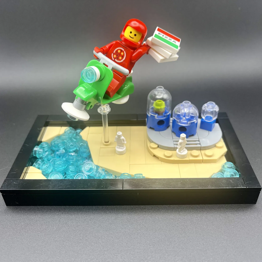 LEGO IDEAS - Exploring The Cosmos - Vehicle: Interplanetary Pizza Delivery!