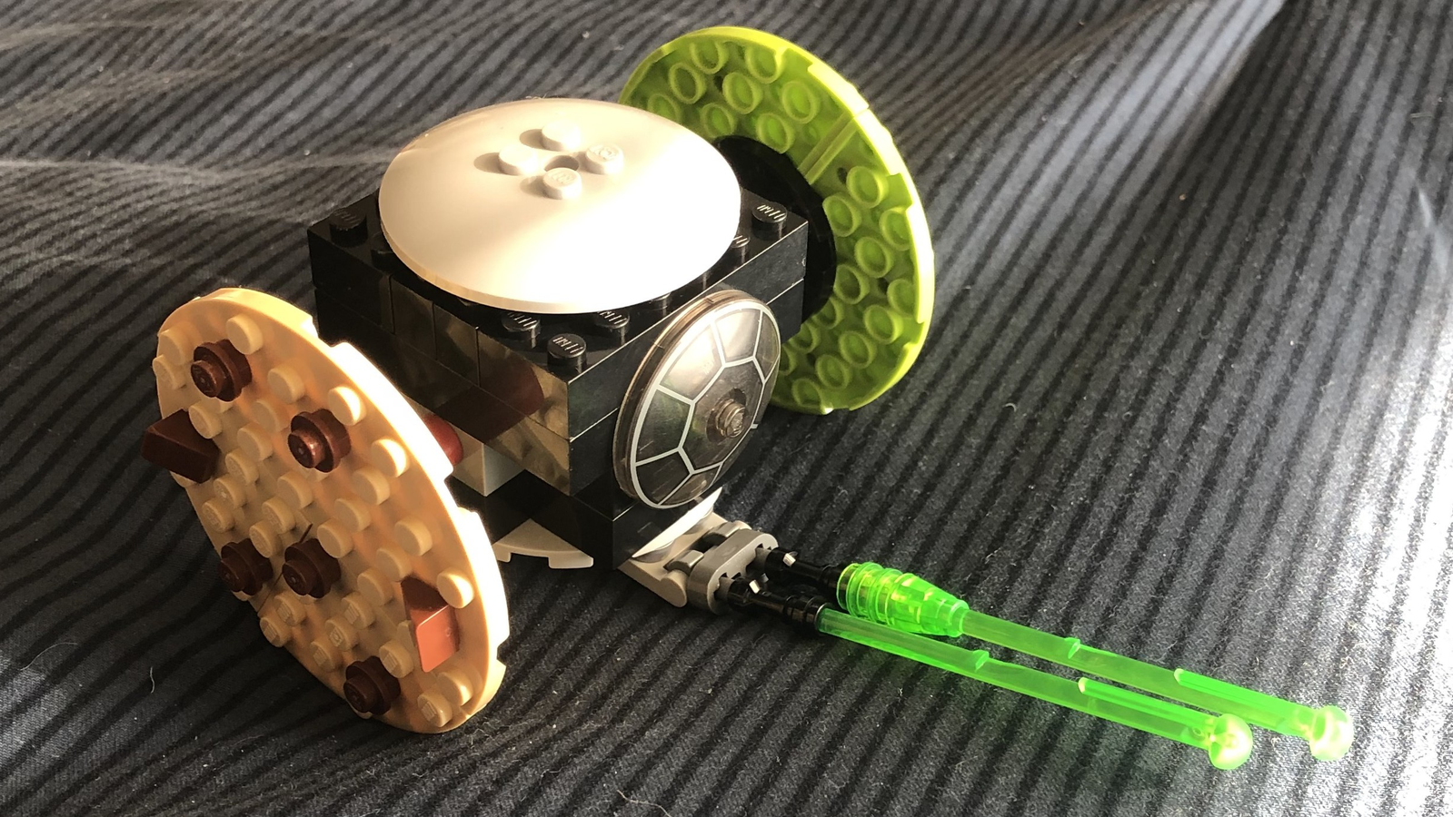 LEGO IDEAS - Celebrate The Holidays in a Galaxy Far Far Away - Cookie ...