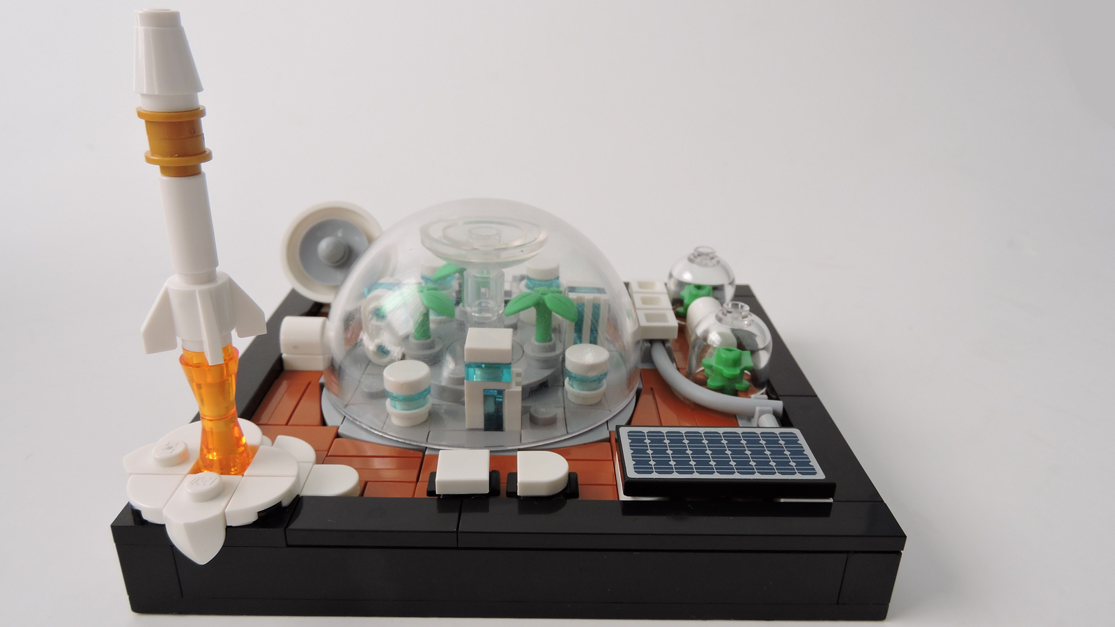 LEGO IDEAS - Out of this World Space Builds! - Colony on Mars