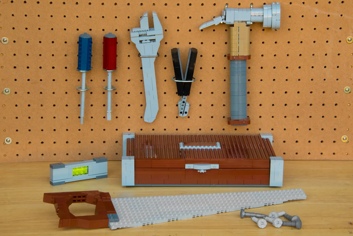 LEGO IDEAS - The Carpenters Toolbox