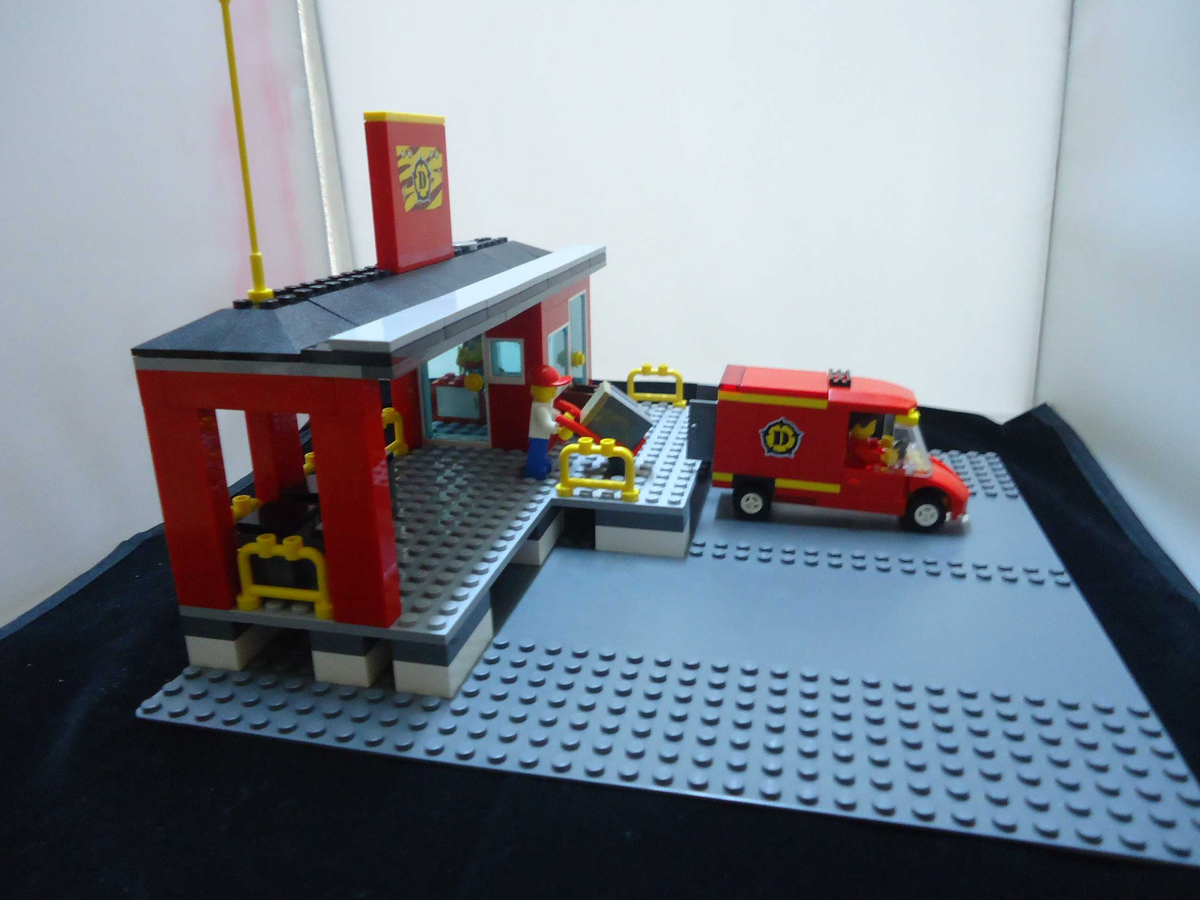 LEGO IDEAS - Express Delivery Logistic Center