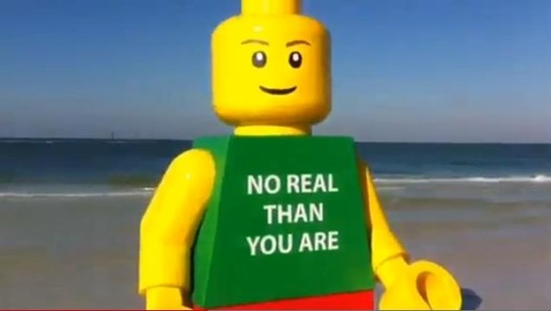 LEGO IDEAS - LEGO No Real Than You Are - in normal minifigure size!