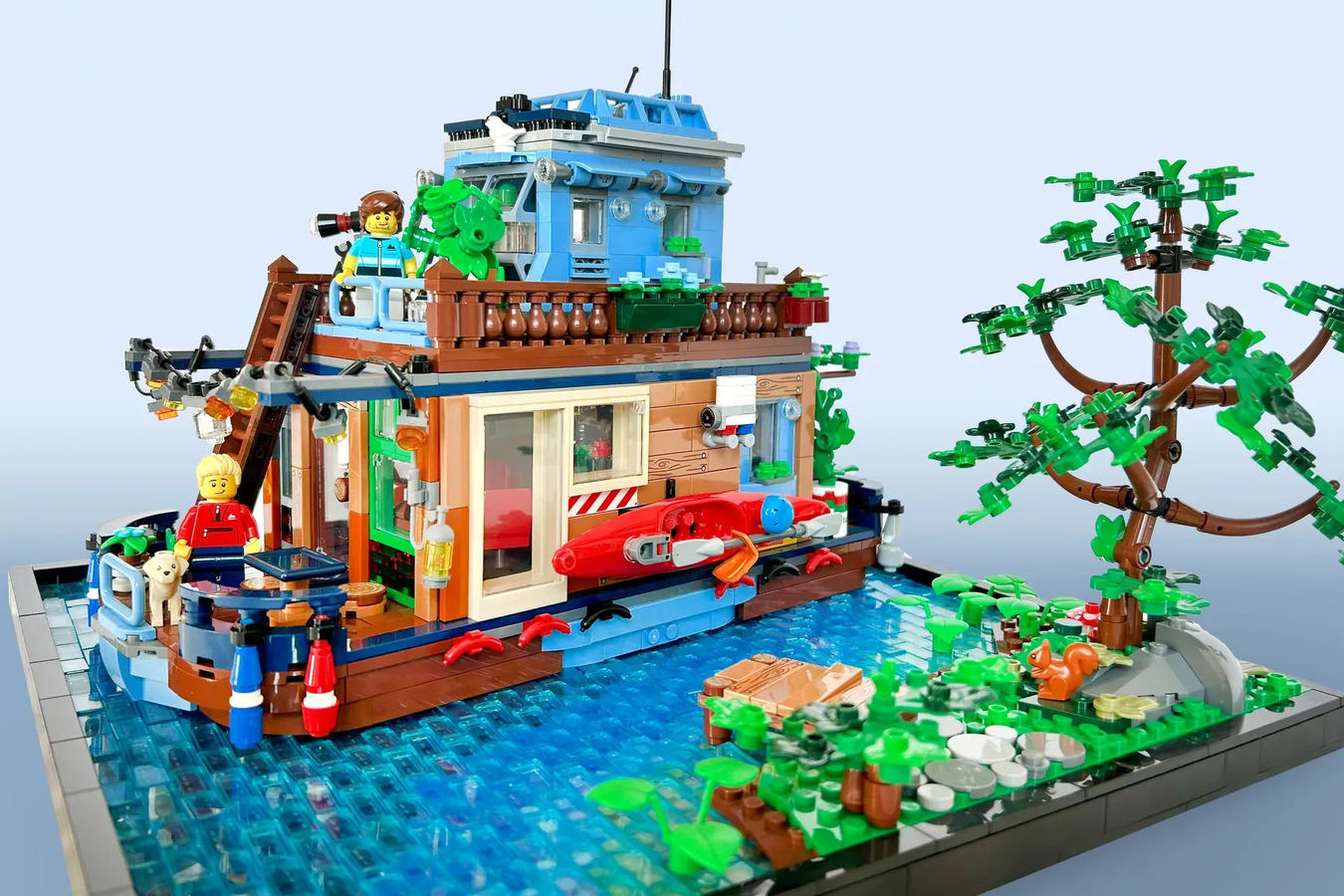 LEGO IDEAS - Handcrafted Houseboat