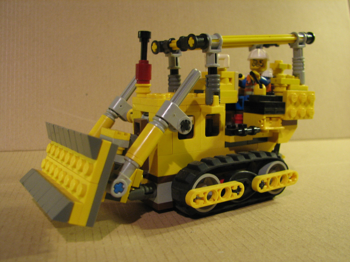 LEGO IDEAS - Bull Dozer