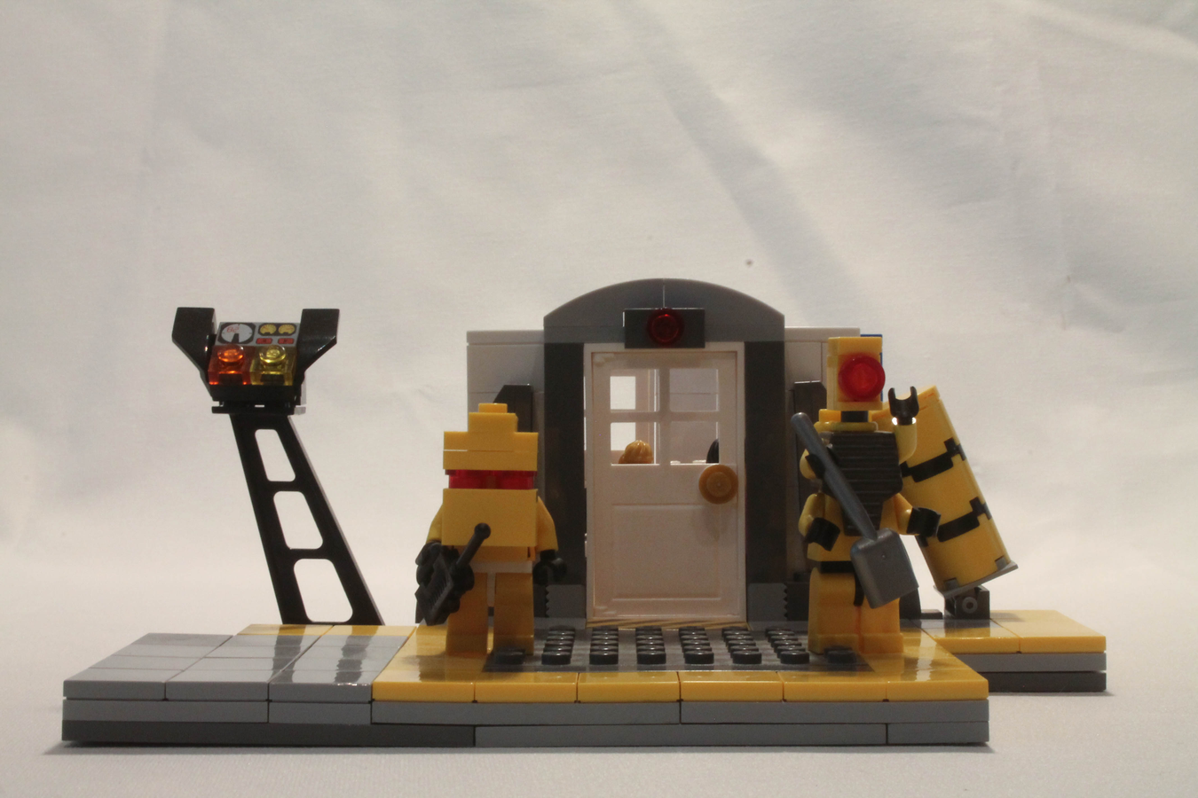 LEGO IDEAS - Monsters Inc. Scare-floor