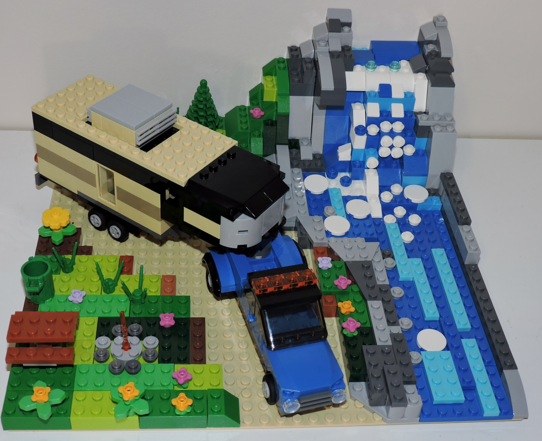 LEGO IDEAS - RV Adventure Scene