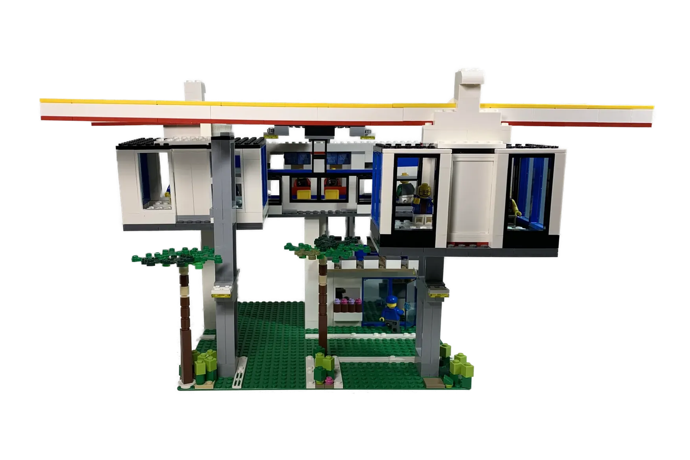LEGO IDEAS - Modern Tram and Platform