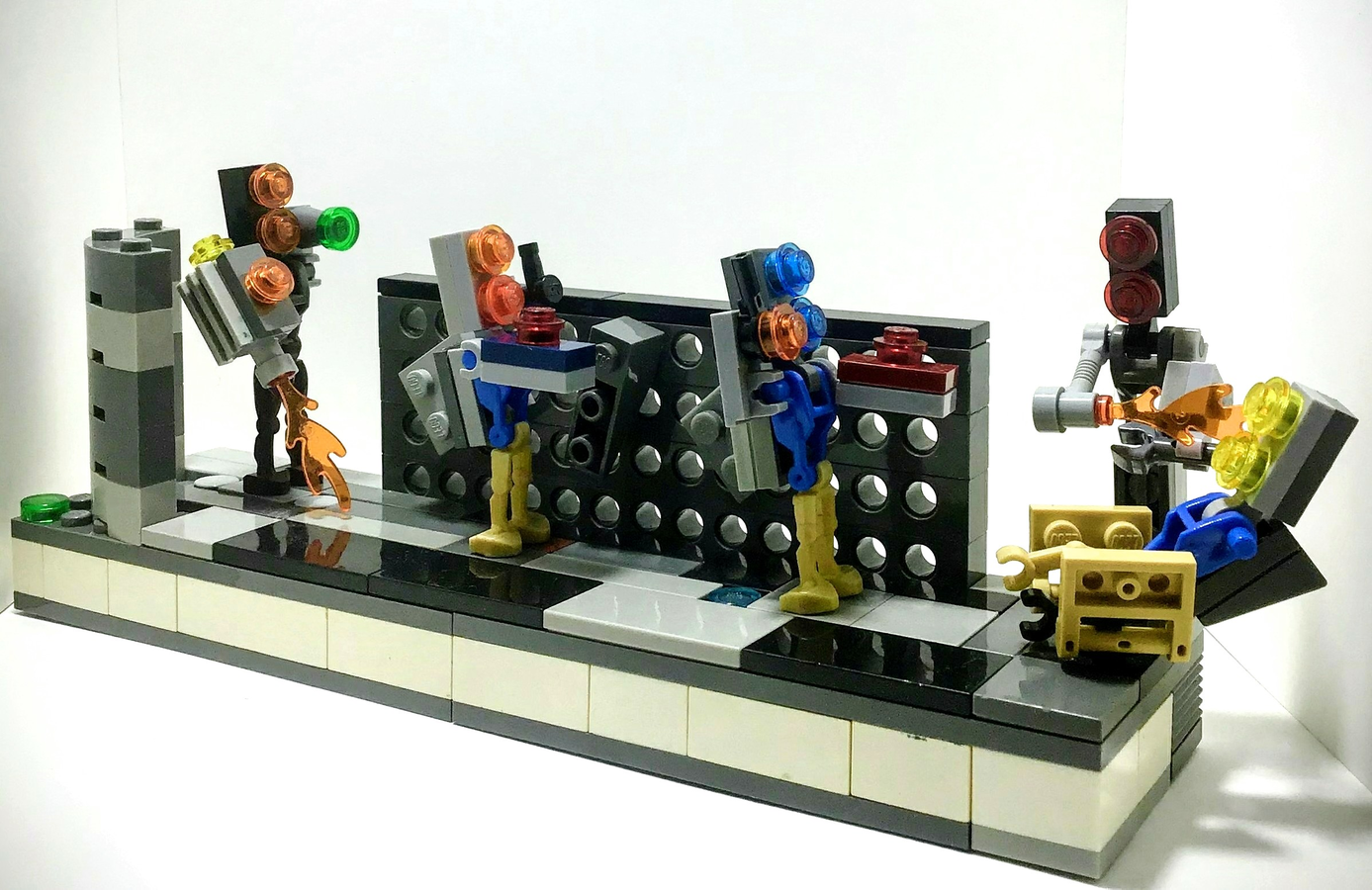 LEGO IDEAS - Mini Robot Repair Facility