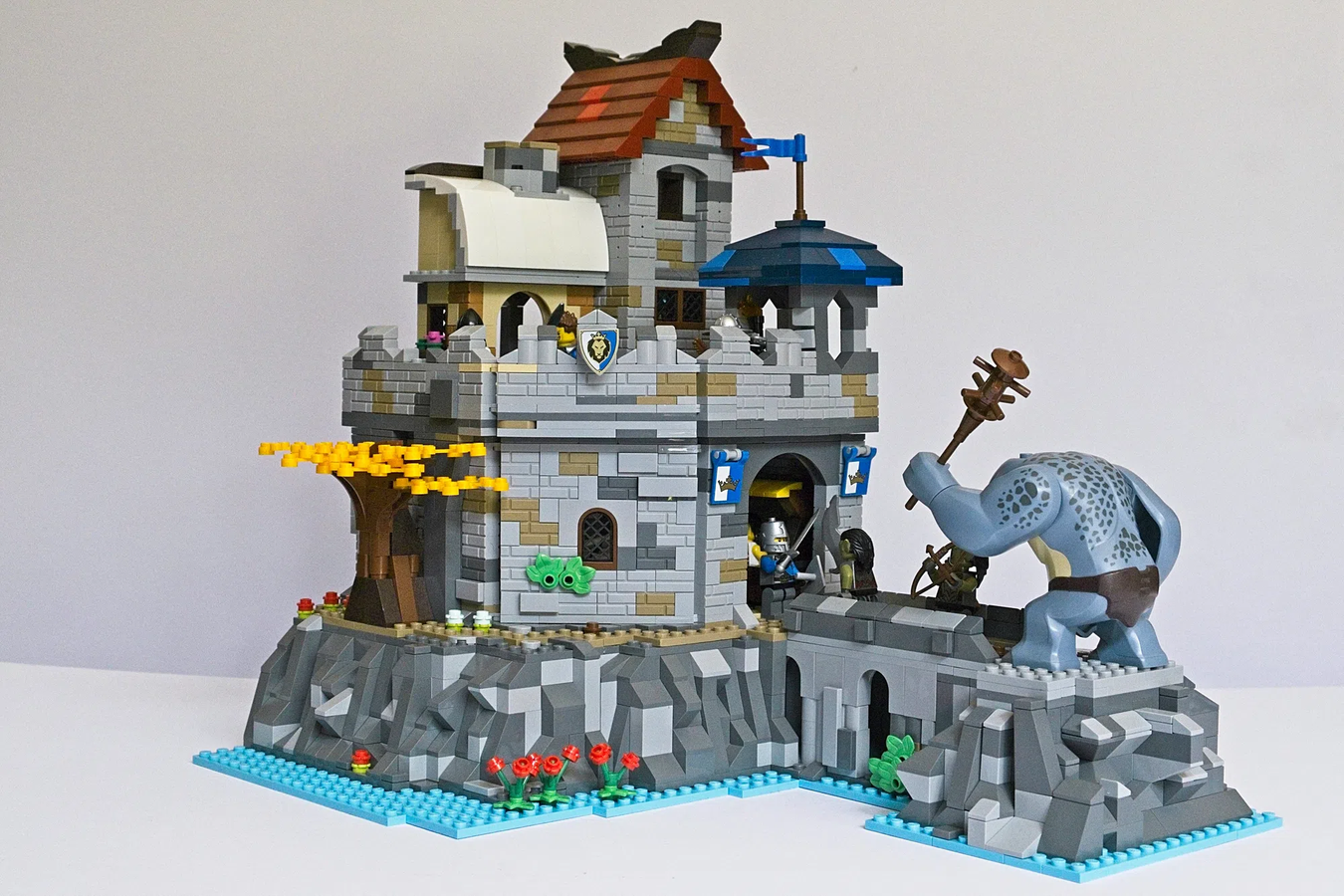 LEGO IDEAS - Redwood Castle