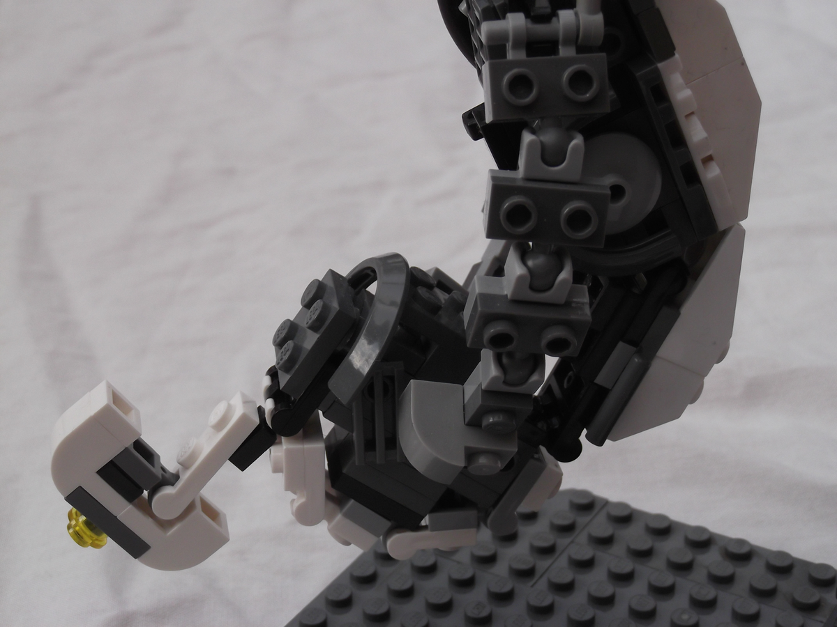 LEGO IDEAS - GLaDOS - Display Figure