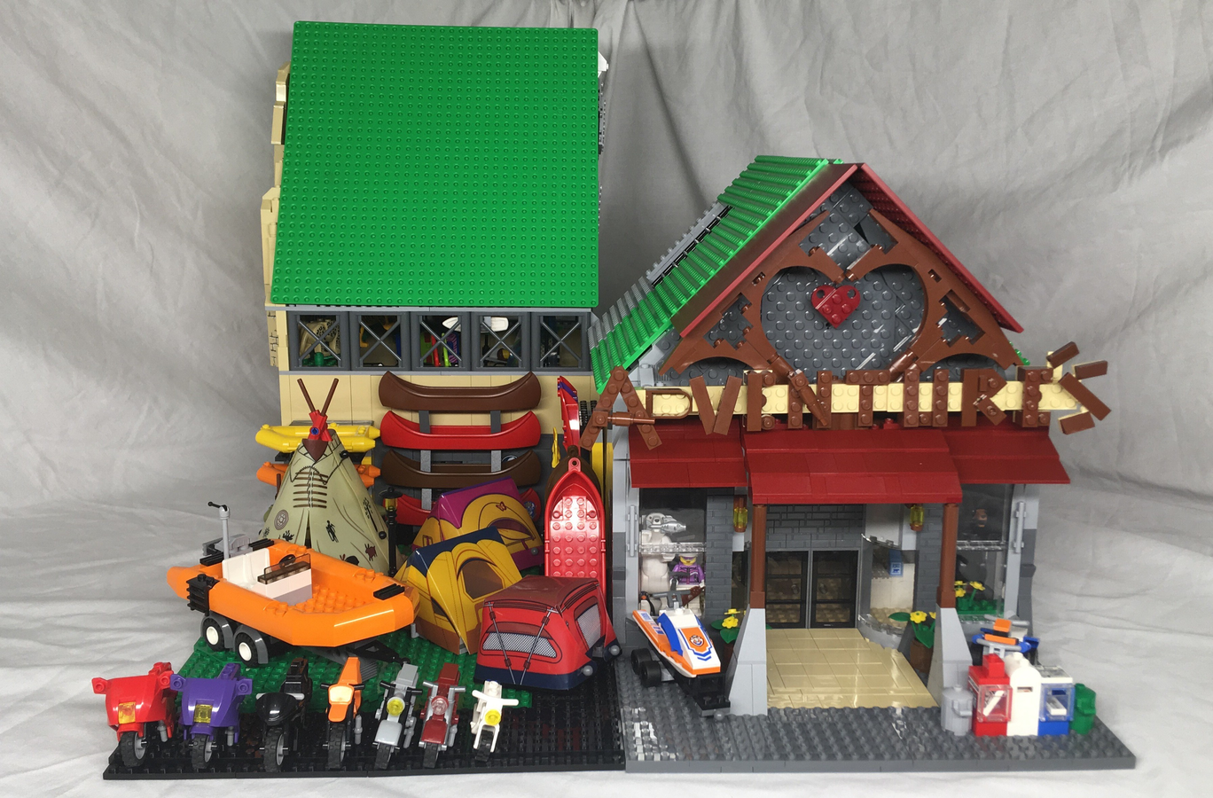 LEGO IDEAS - Adventure's Outdoor Store: Love the Outdoors