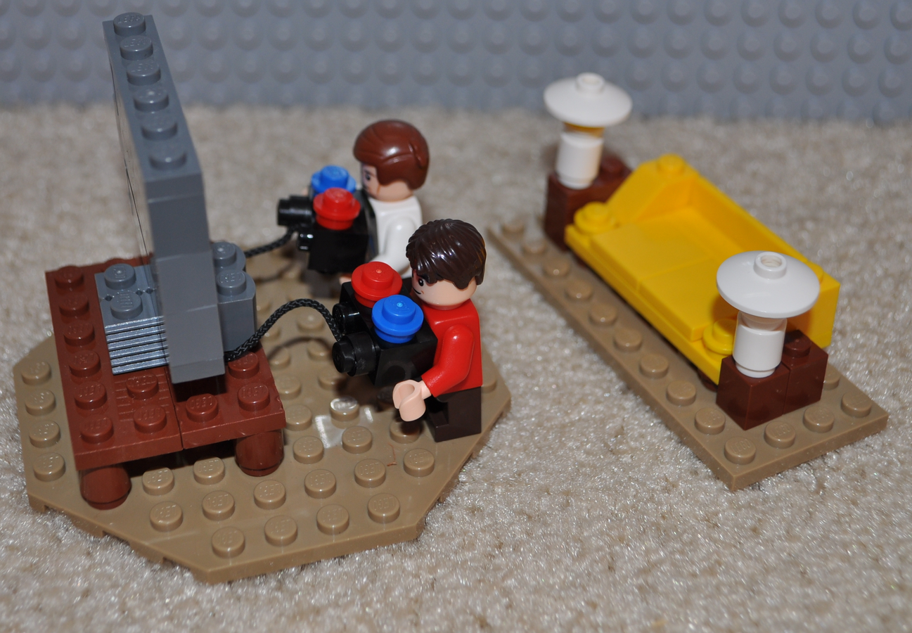 LEGO IDEAS - Diary Of A Wimpy Kid: Greg And Rowley Playing Video Games