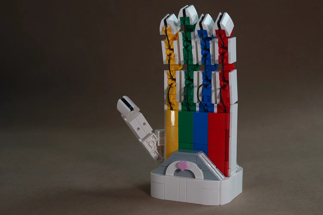 LEGO IDEAS - The Helping Hand