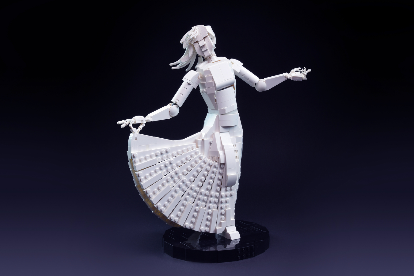 LEGO IDEAS - Sculpture of a Lady