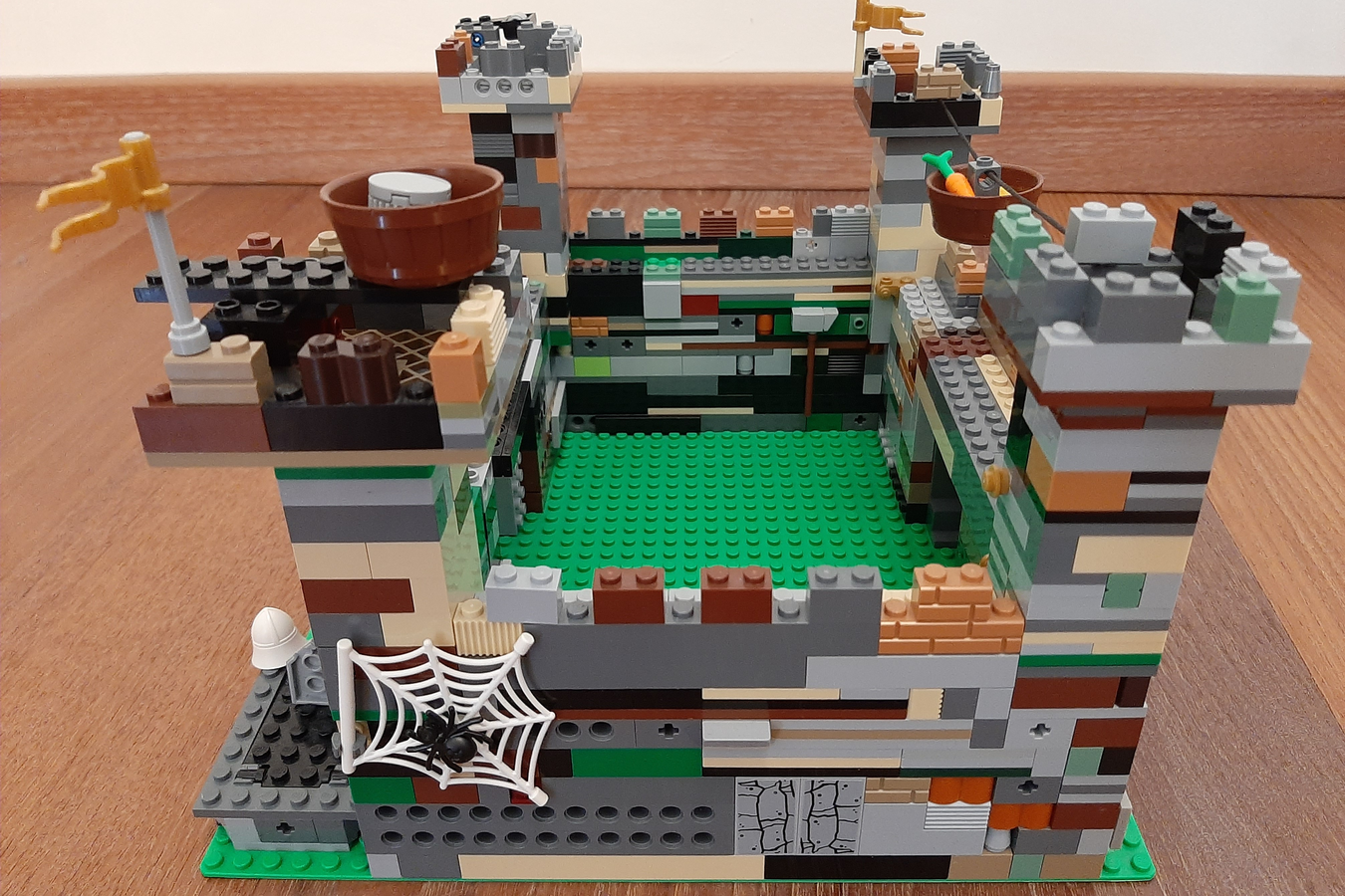 LEGO IDEAS - Medieval Rock Castle