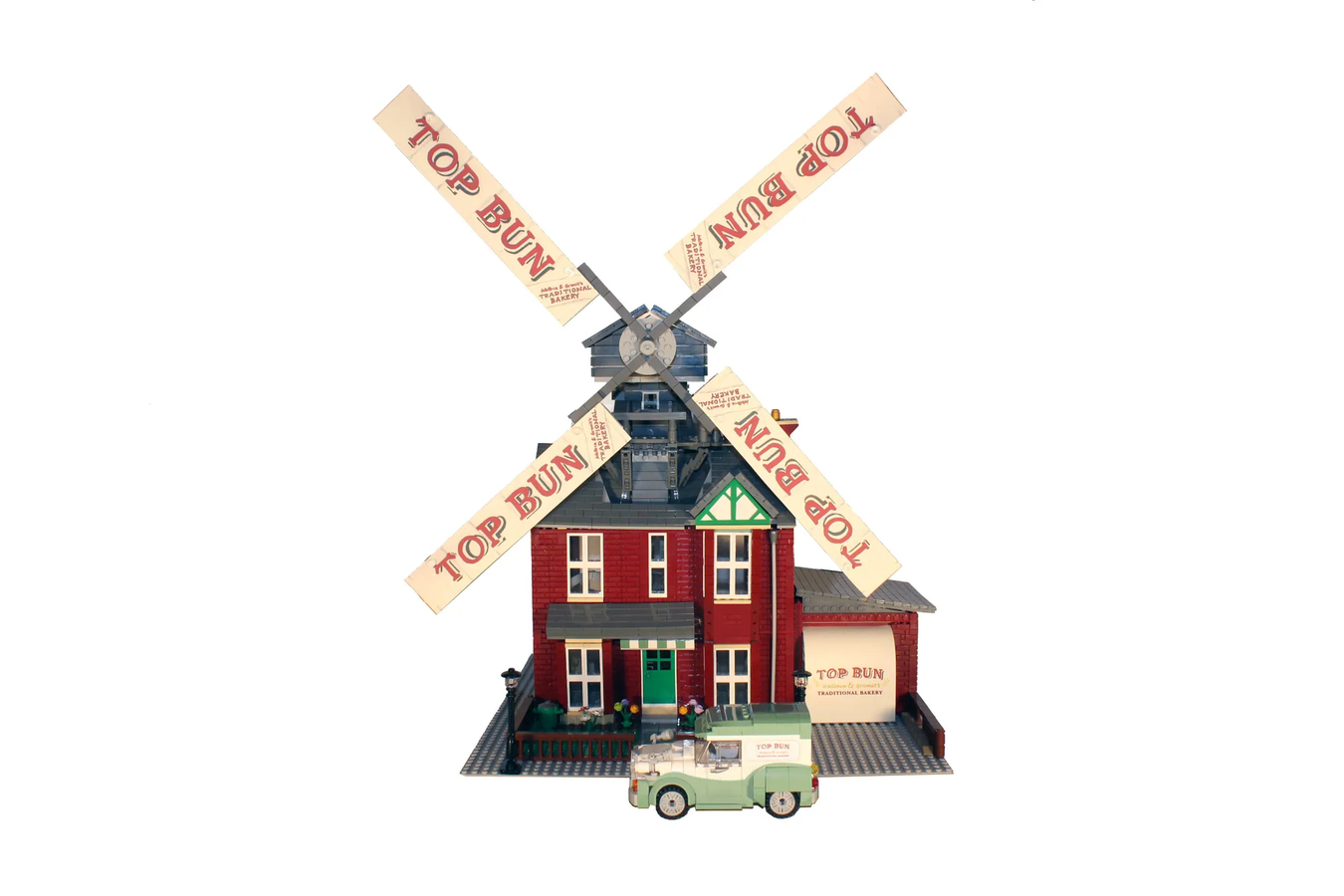 LEGO IDEAS - Wallace and Gromit Windmill House and Austin A35 Van