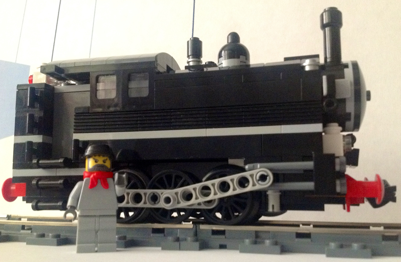 LEGO IDEAS - 0-6-0 Tank Engine with Power Functions