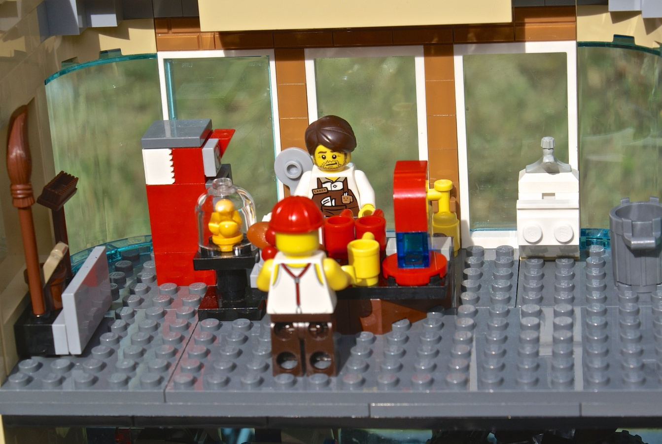 LEGO IDEAS - Motorcycle Dealership