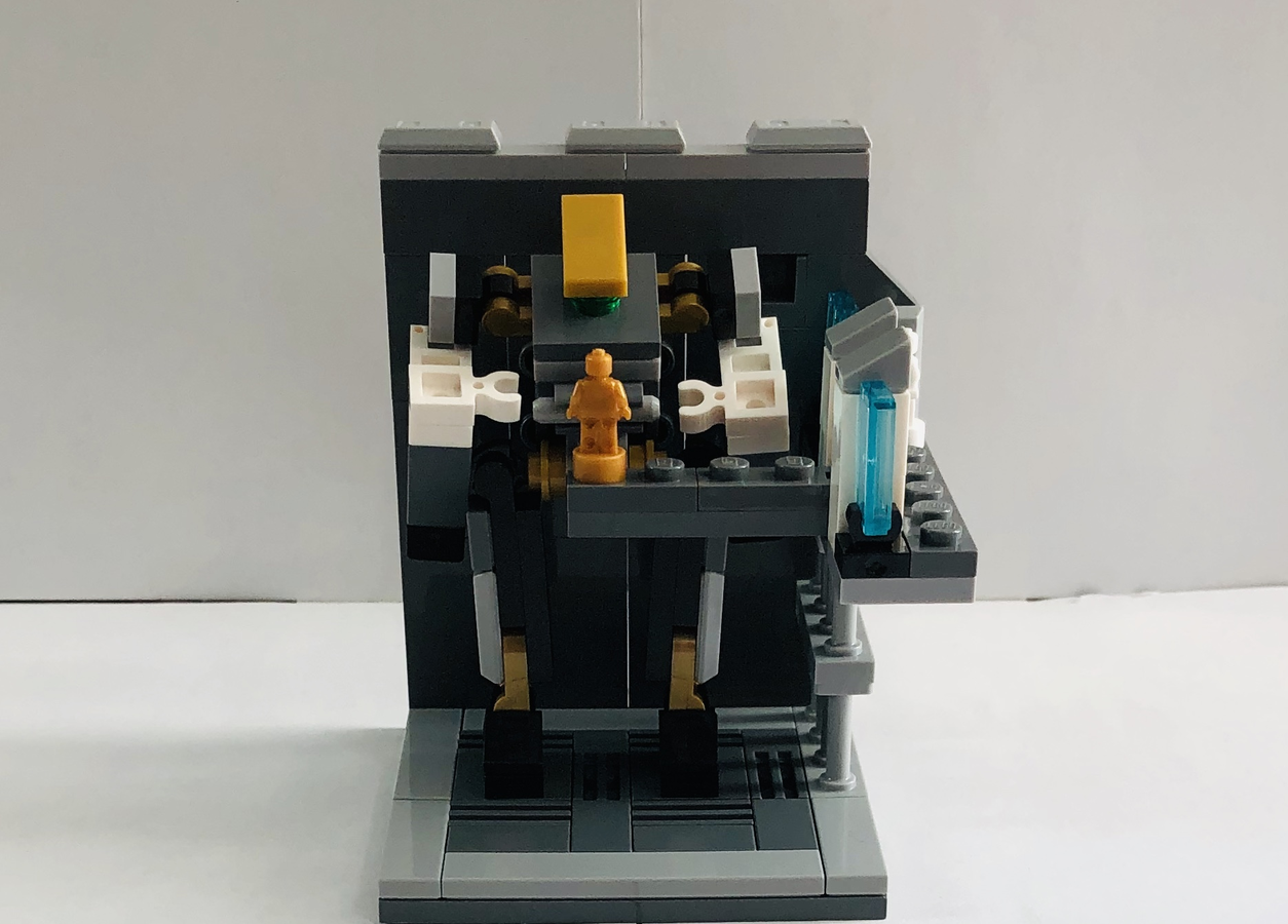 LEGO IDEAS - Golden Savior Mecha w/ Hangar