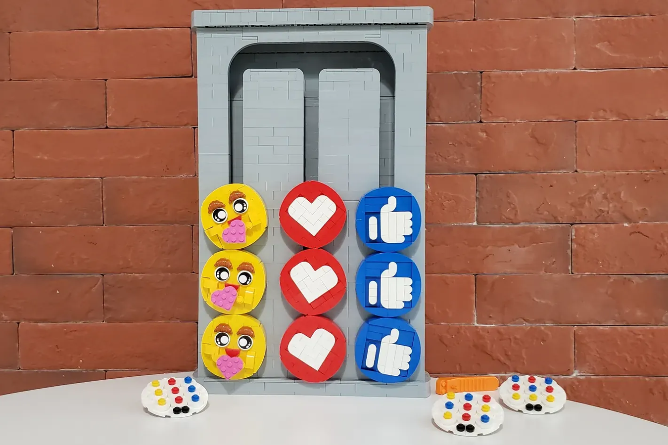 LEGO IDEAS - Emoji Puzzle Game