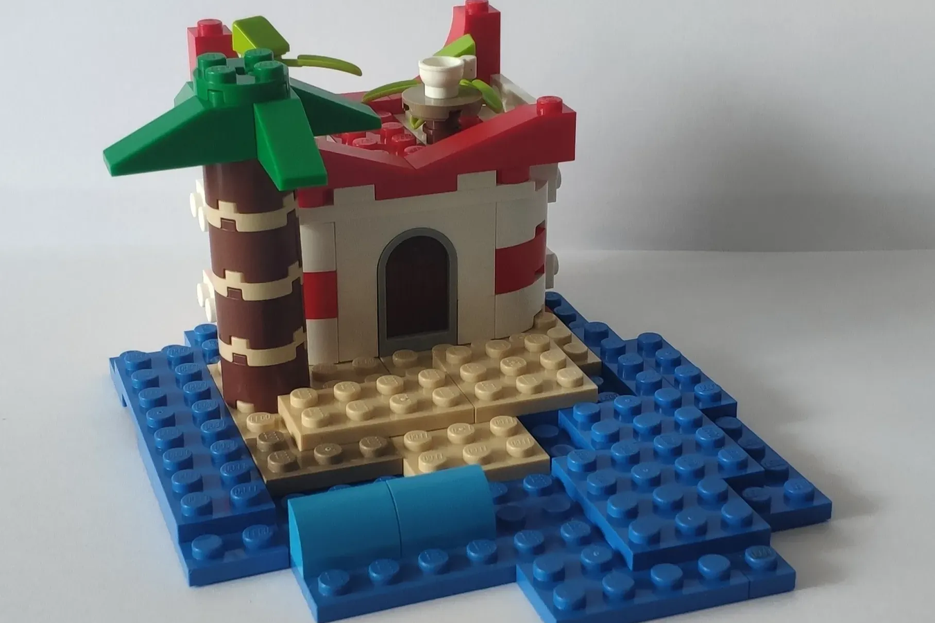 LEGO IDEAS - The Beach House