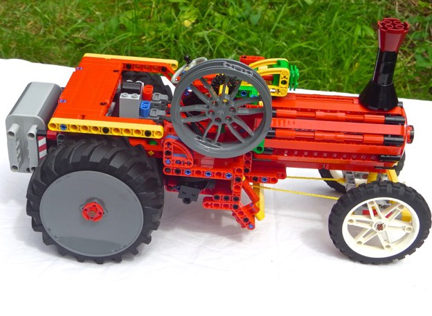 LEGO IDEAS - Traction Engine with Power Functions