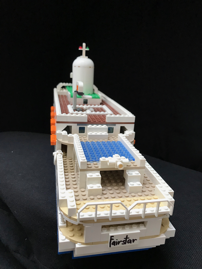 LEGO IDEAS - Fairstar the FunShip