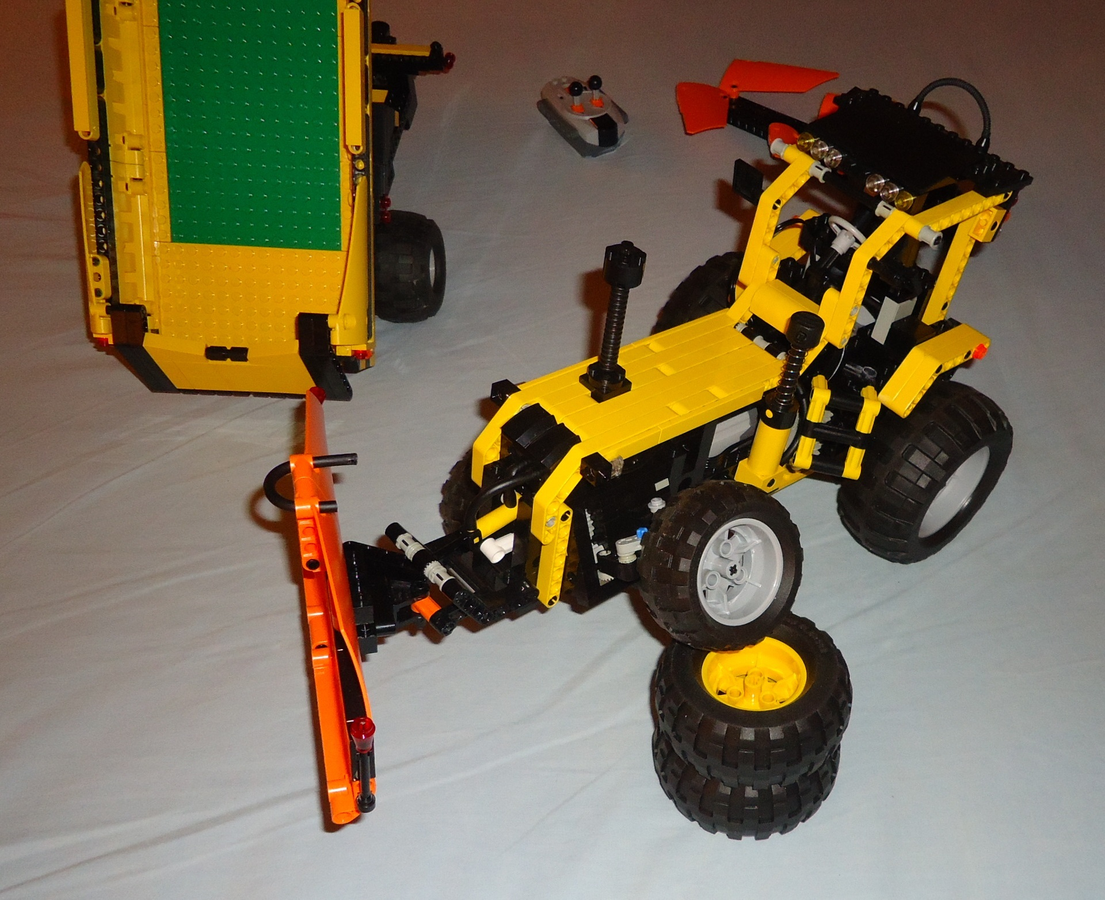 LEGO IDEAS - TRACTOR traktor 4X4 WITH TRAILER rc and pneumatic power!