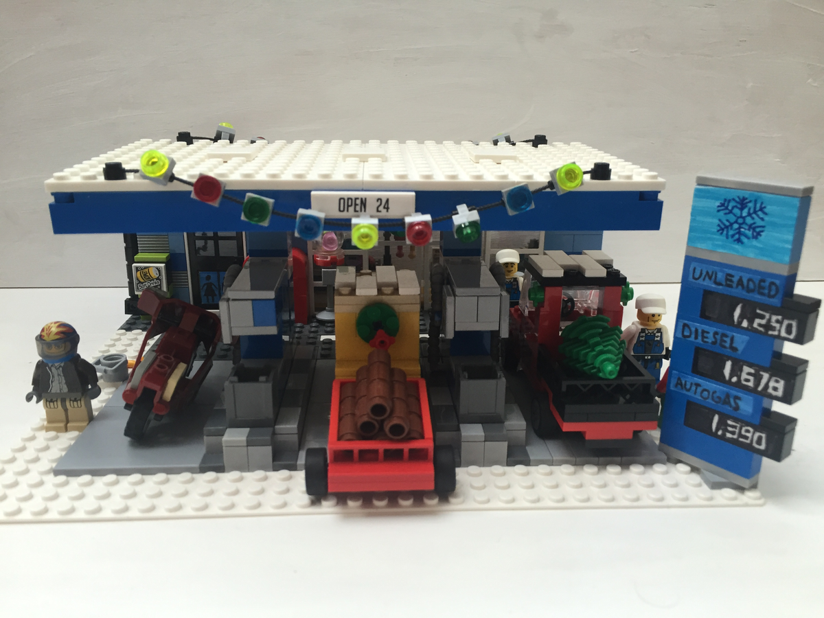 LEGO IDEAS - Winter Petrol station