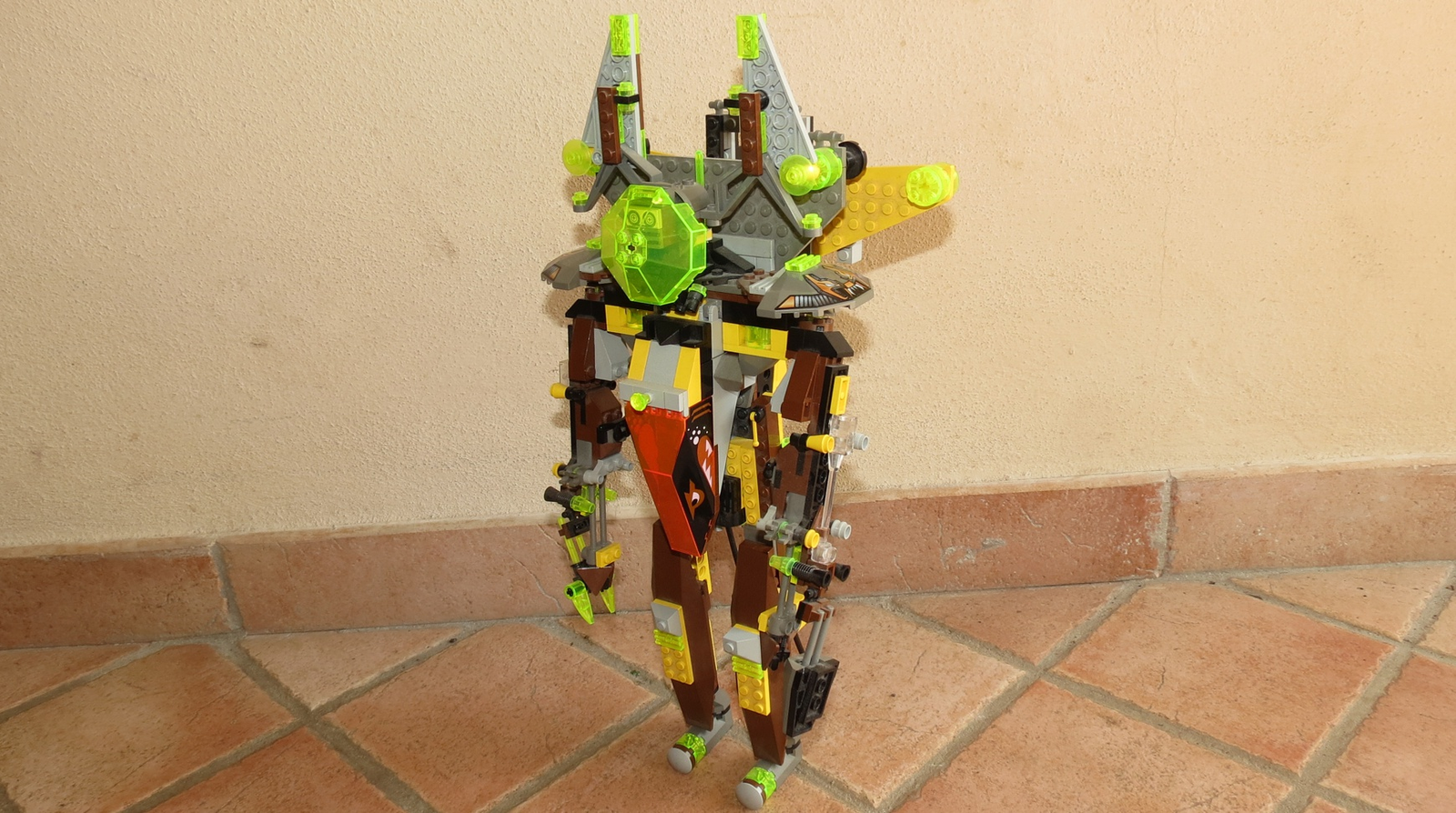 LEGO IDEAS - Lego Robots - Dark Brown Shark