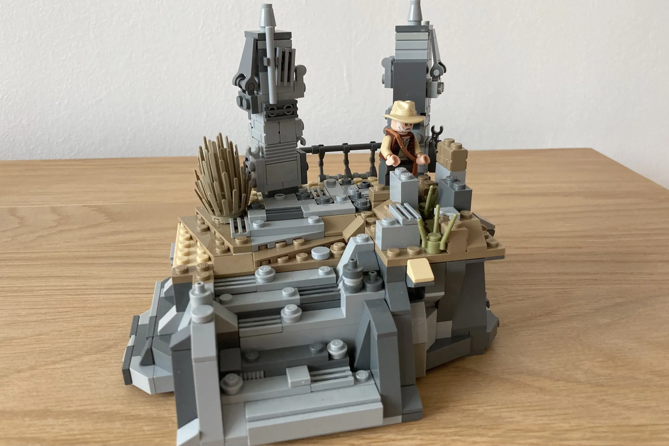 LEGO IDEAS - Archaeologist Ruin Site
