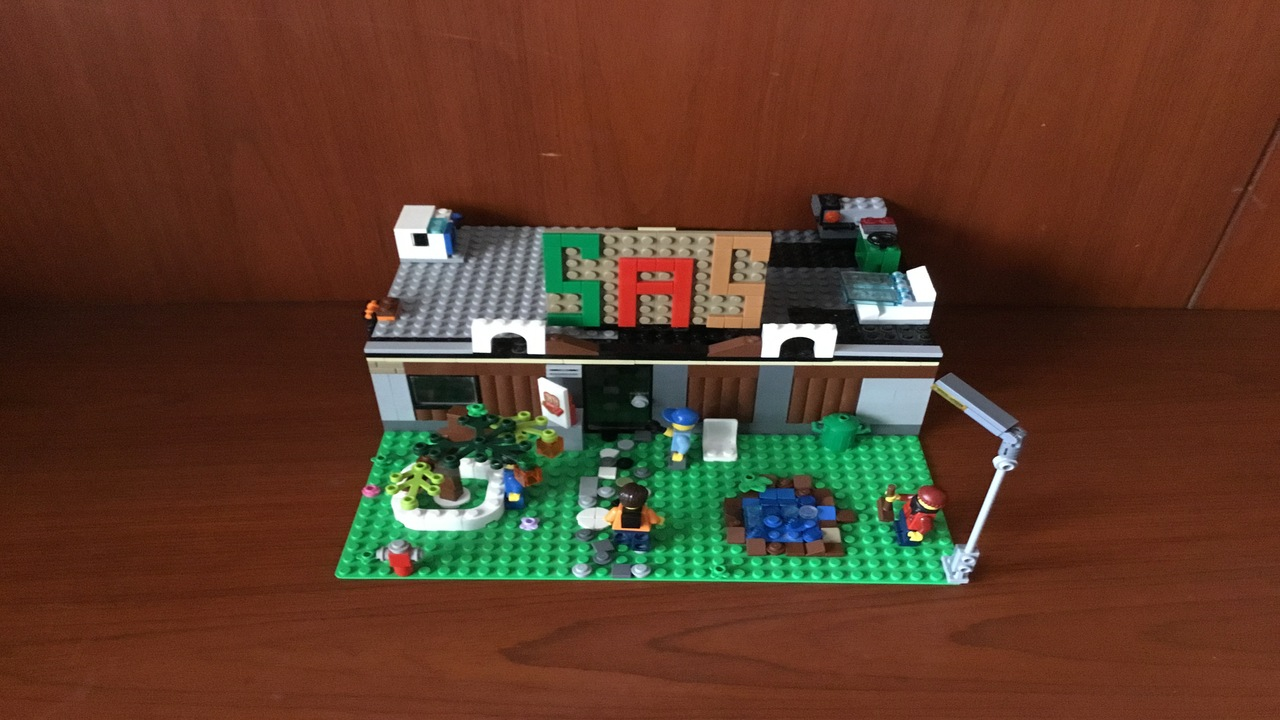 LEGO IDEAS - The S.A.S Studio
