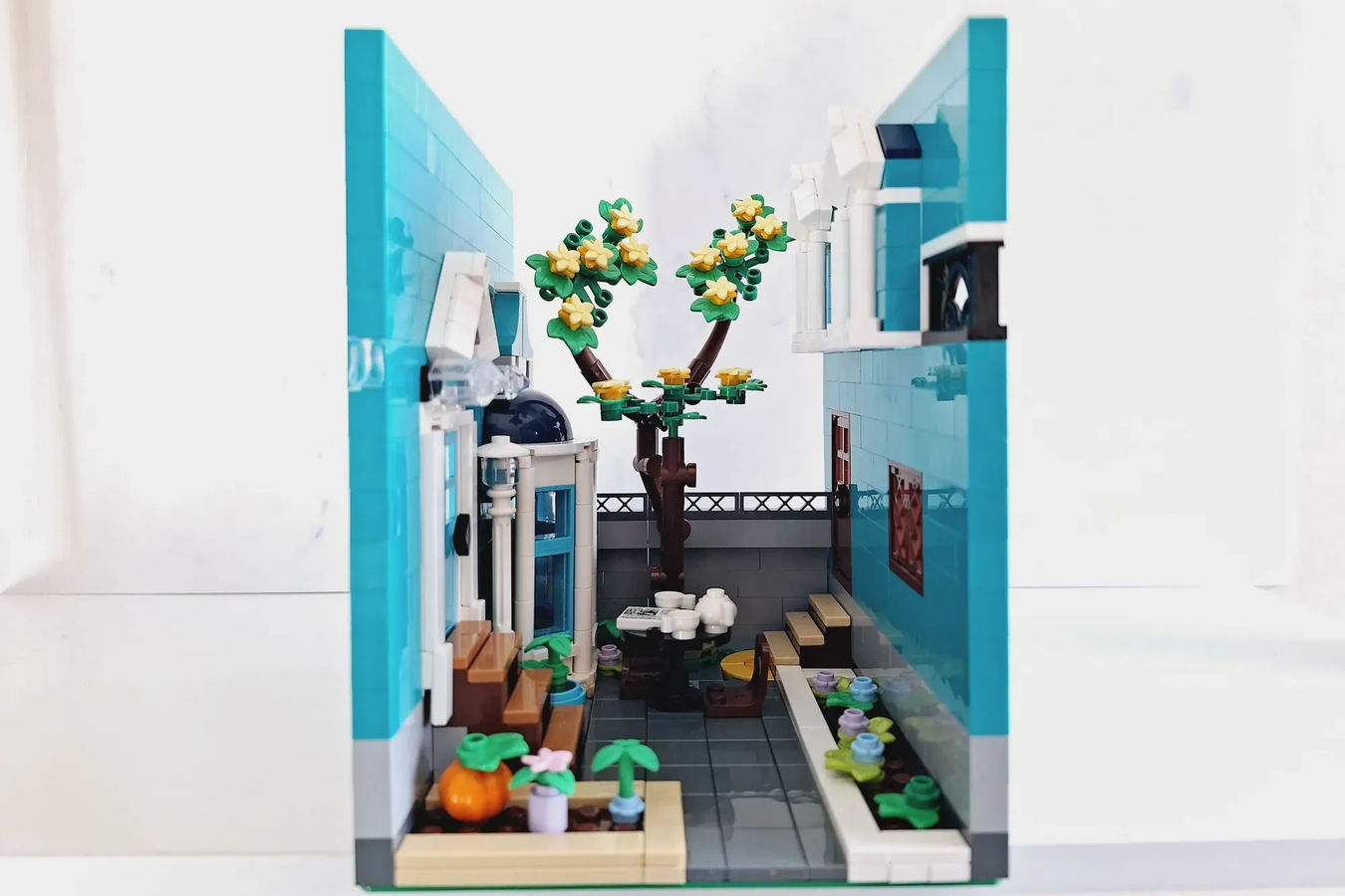 LEGO IDEAS - Book Nook: A Charming Spot