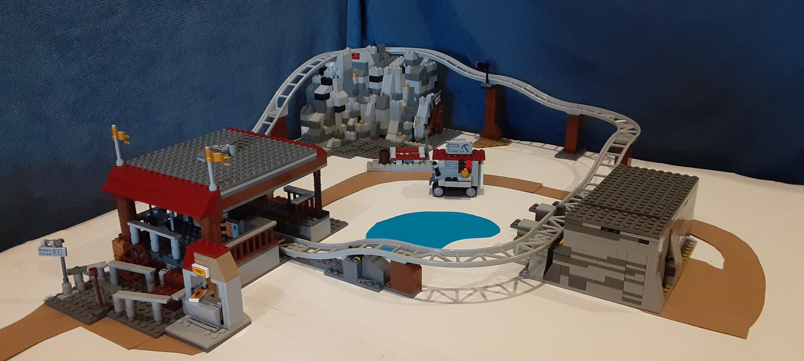 LEGO IDEAS - The Forbidden Mine: Coaster