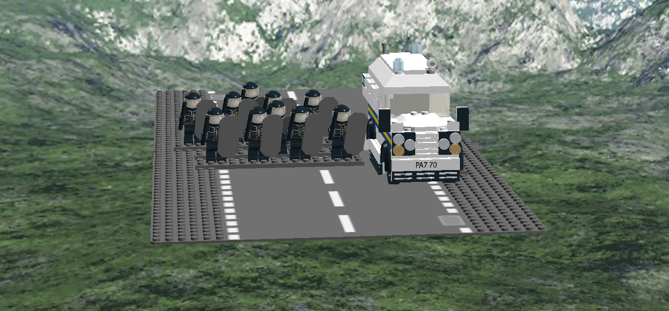 LEGO IDEAS - Police white armoured Landrover