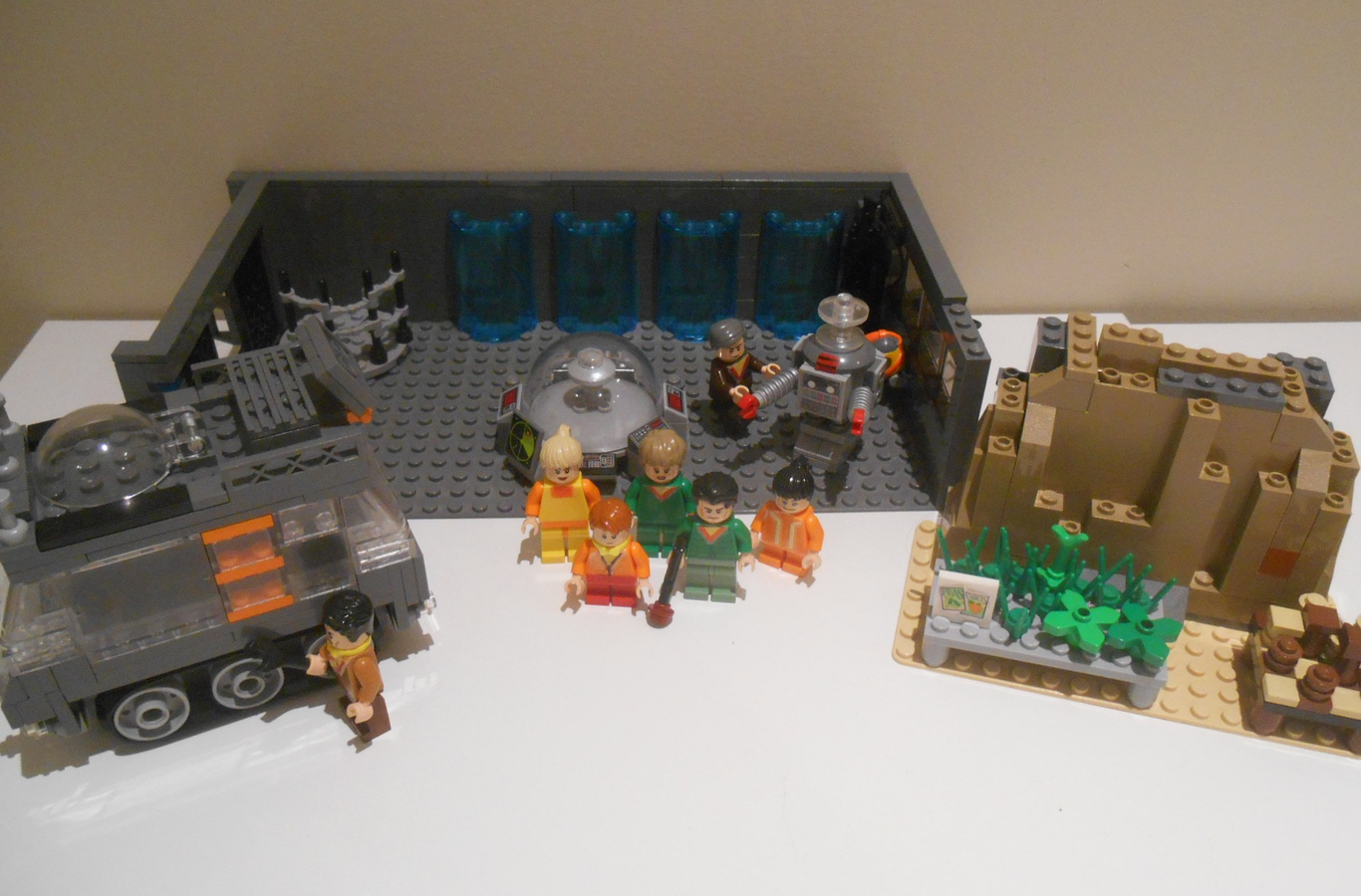 LEGO IDEAS - Lego Lost In Space