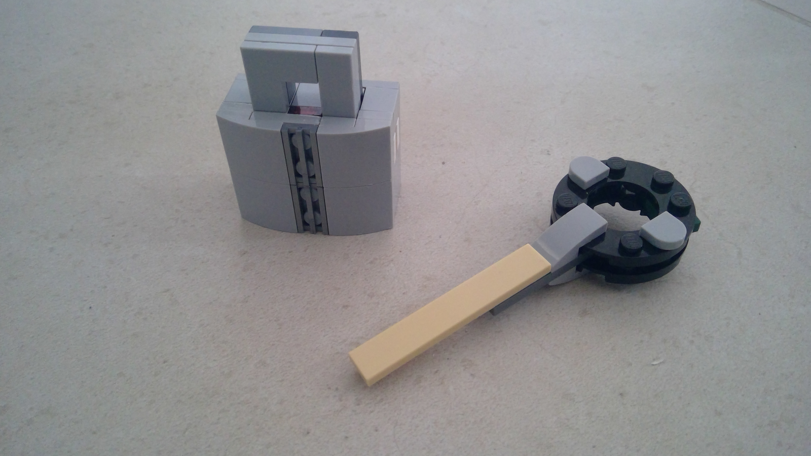 LEGO IDEAS - Small, Simple Lock