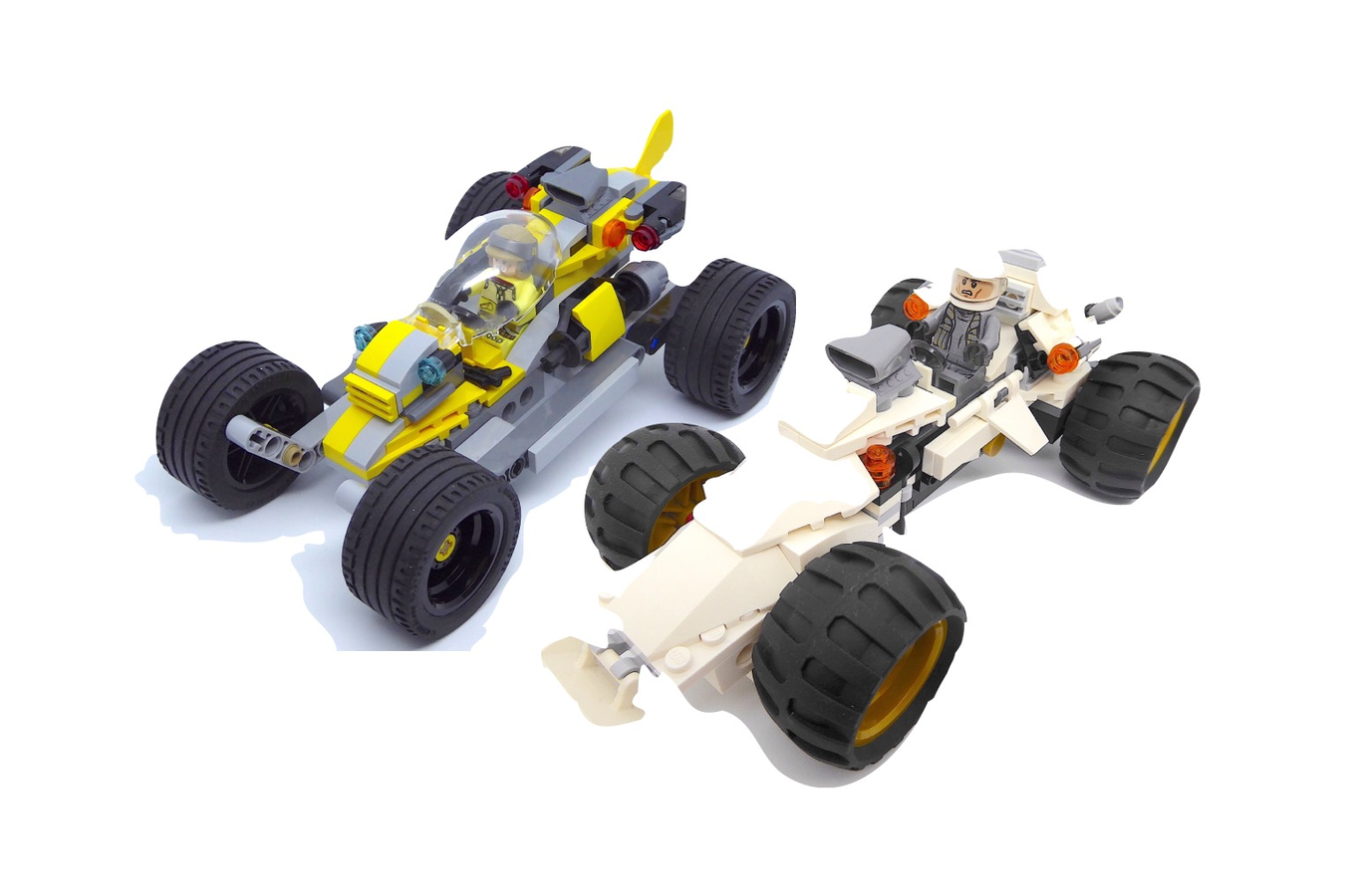 LEGO IDEAS - Yellow and White Racing Car - Dune Buggies